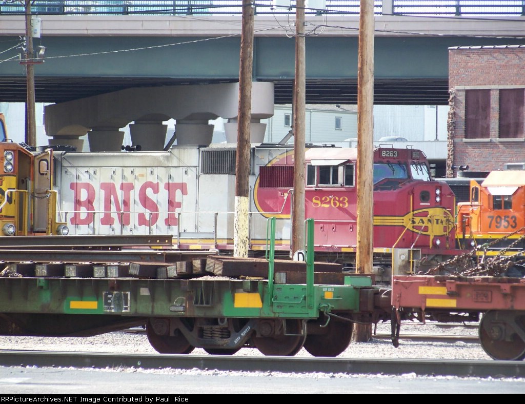 BNSF 8263